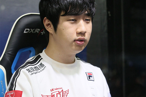 SKT T1 Duke:"Tôi nghĩ nguyên nhân là do tôi đã chưa kịp thời thích nghi ...