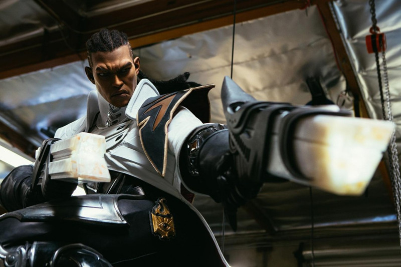 Cận cảnh tượng Lucian siêu đẹp cữ ngỡ như là từ trong game bước ra