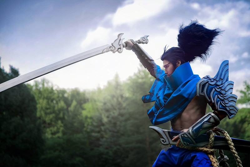 LMHT: Cosplay Yasuo Kẻ Bất Dung Thứ đầy vẻ phong trần