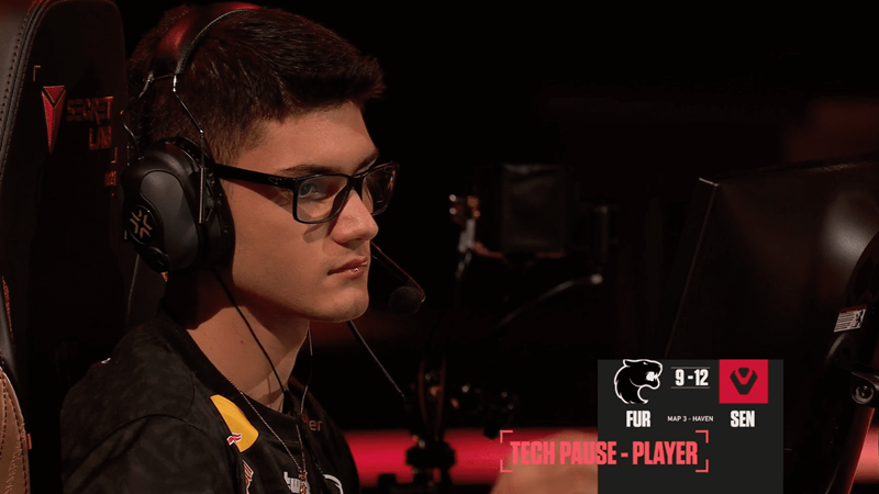 Tuyển thủ FURIA khó chịu vì tech pause trong Valorant Champions