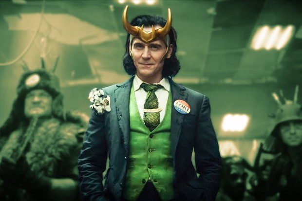 Tom Hiddleston tiết lộ mình chỉ "tạm thời" là vai chính trong series về ...