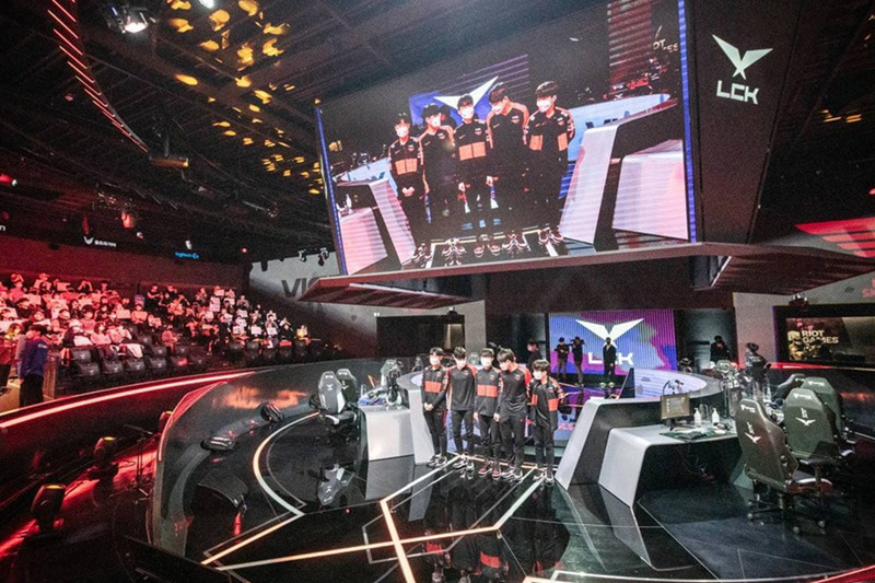 Một đội tuyển LMHT Hàn Quốc thông báo lỗ gần 66 tỷ đồng khiến cộng đồng ...