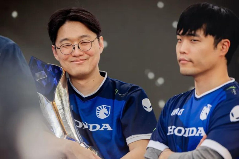 LCS Quay Trở Lại Thể Thức BO3 Kể Từ Giải Mùa Hè Năm Nay