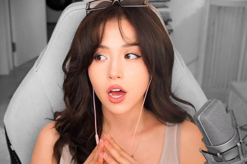 Streamer Pokimane “Cạn Lời” Khi Một Chatbot AI Dựa Trên Cô Chia Sẻ ...