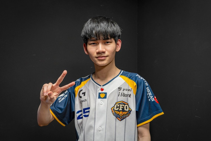 LMHT: CFO HongQ Cho Rằng Sẽ Rất Thú Vị Khi Đối Đầu Với Faker Tại MSI 2025