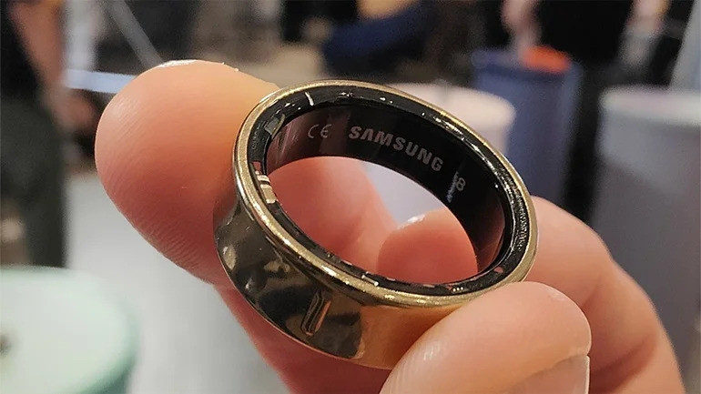 Samsung Galaxy Ring gặp sự cố phồng pin, kẹp chặt tay người dùng khiến ...