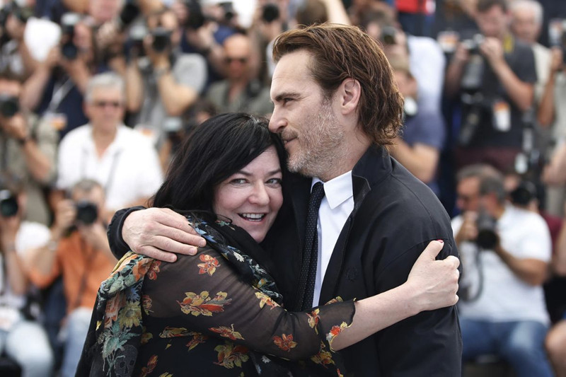 Nhà Làm Phim Lynne Ramsay Chia Sẻ Kinh Nghiệm Làm Việc Với Joaquin Phoenix